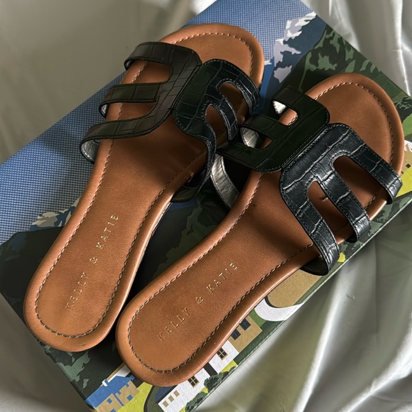 Kelly & Katie | Shoes | Last Call Kelly Katie Sandals | Poshmark